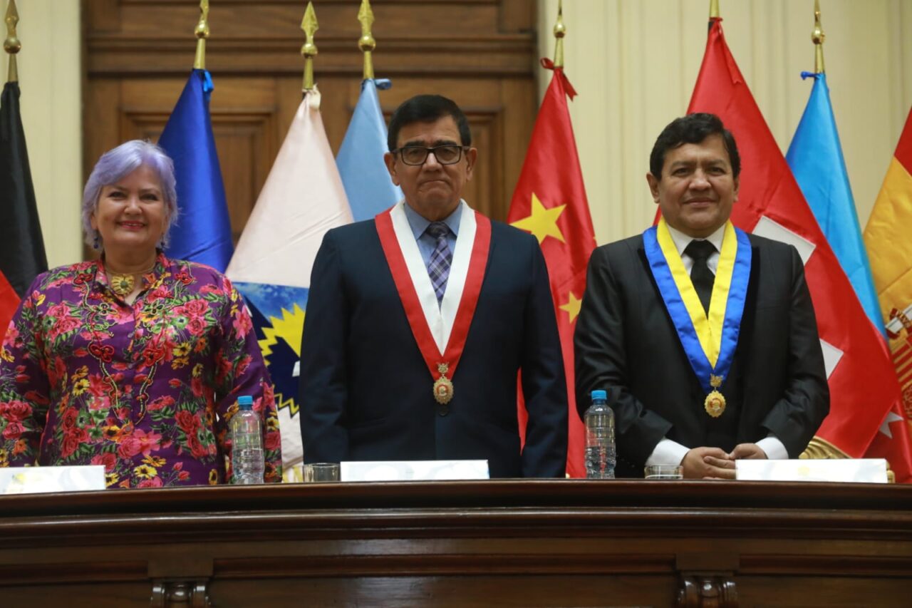 Inauguran Primer Congreso Mundial de Derecho Comunitario - Parlamento ...